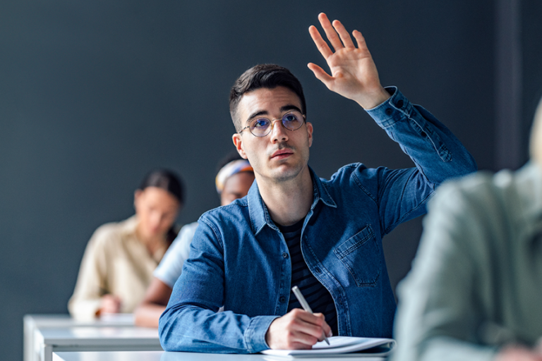 Comunicação síncrona e assíncrona: como usar cada uma?